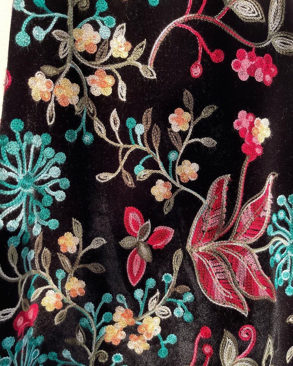 Bohemian Rhapsody (Kimono Robe) – girl on a vine